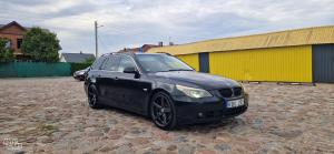 Melns BMW 525 2005 Kauņa, ar dzinēja tilpumu 2.50 L un nobraukumu 375 tūkst. km par 2799 €, foto  vietnē AUTOMOTO.COM.LV