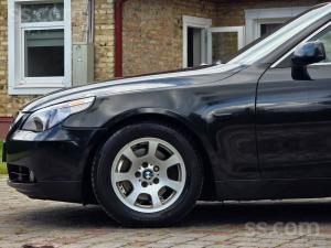 Black BMW 525 2005 in Riga, with an engine capacity of 2.50 L and mileage of 336 thousand km for 2950 €, photo 10 on AUTOMOTO.COM.LV