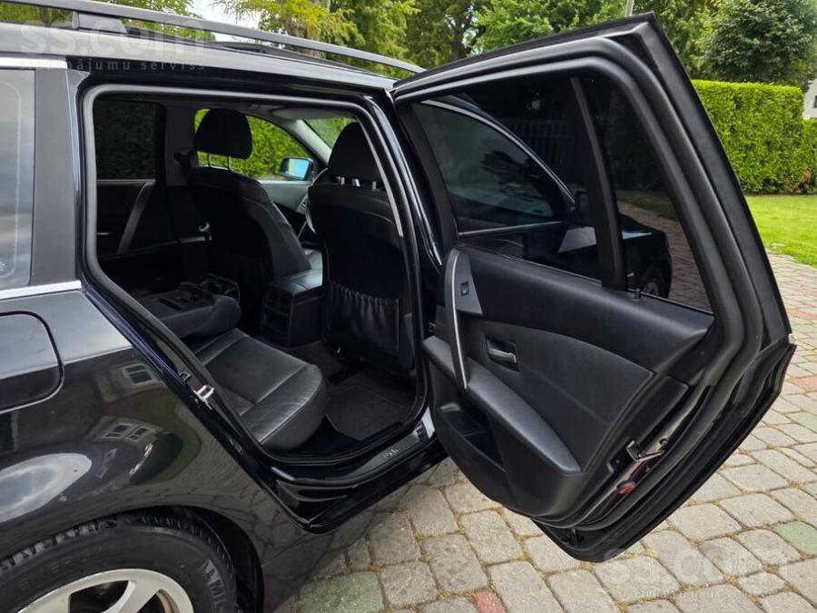 Black BMW 525 2005 in Riga, with an engine capacity of 2.50 L and mileage of 336 thousand km for 2950 €, photo 17 on AUTOMOTO.COM.LV