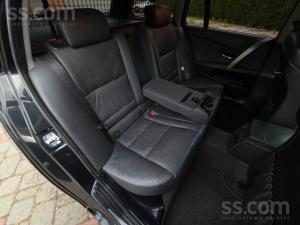 Black BMW 525 2005 in Riga, with an engine capacity of 2.50 L and mileage of 336 thousand km for 2950 €, photo 18 on AUTOMOTO.COM.LV