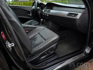 Black BMW 525 2005 in Riga, with an engine capacity of 2.50 L and mileage of 336 thousand km for 2950 €, photo 21 on AUTOMOTO.COM.LV