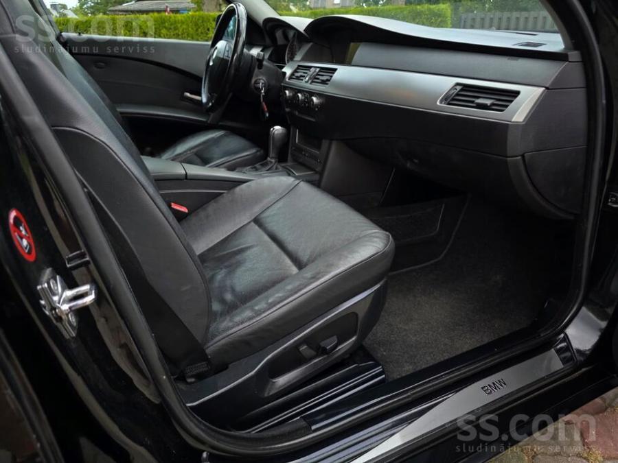 Black BMW 525 2005 in Riga, with an engine capacity of 2.50 L and mileage of 336 thousand km for 2950 €, photo 21 on AUTOMOTO.COM.LV