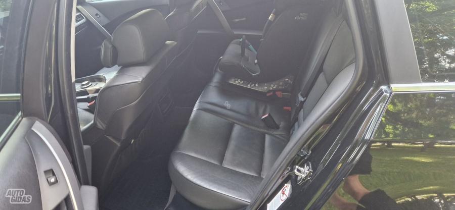 Melns BMW 525 2005 Kauņa, ar dzinēja tilpumu 2.50 L un nobraukumu 375 tūkst. km par 2700 €, foto 8 vietnē AUTOMOTO.COM.LV