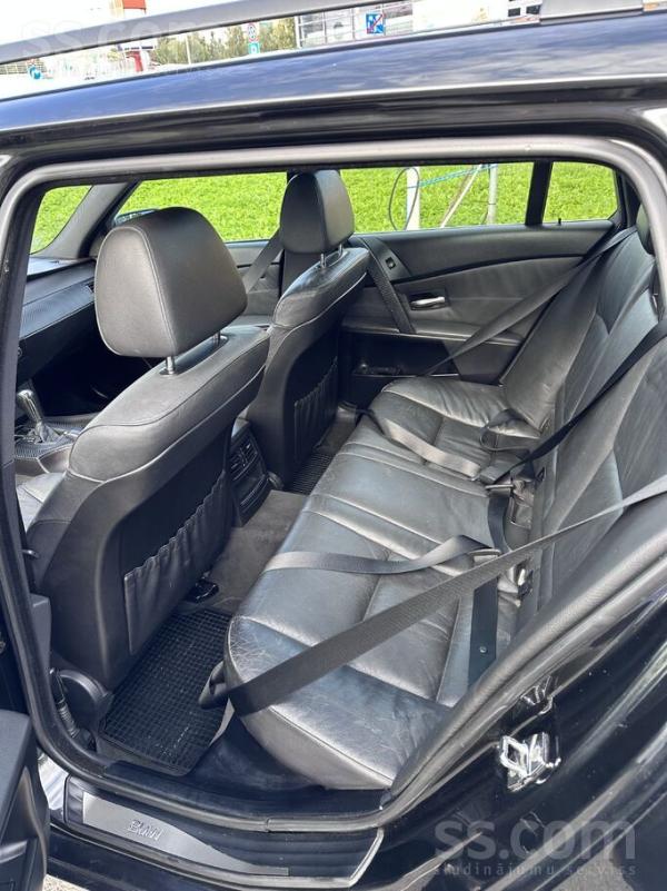 Melns BMW 525 2005 Rīga, ar dzinēja tilpumu 2.50 L un nobraukumu 341 tūkst. km par 3100 €, foto 7 vietnē AUTOMOTO.COM.LV