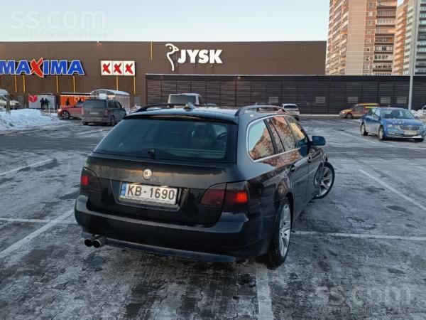 Melns BMW 525 2005 Rīga, ar dzinēja tilpumu 2.50 L un nobraukumu 331 tūkst. km par 2300 €, foto 4 vietnē AUTOMOTO.COM.LV