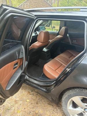 Melns BMW 525 2005 Bauska, ar dzinēja tilpumu 2.50 L un nobraukumu 410 tūkst. km par 3100 €, foto 7 vietnē AUTOMOTO.COM.LV