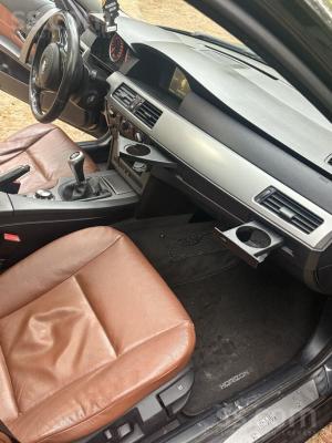 Melns BMW 525 2005 Bauska, ar dzinēja tilpumu 2.50 L un nobraukumu 410 tūkst. km par 3100 €, foto 9 vietnē AUTOMOTO.COM.LV