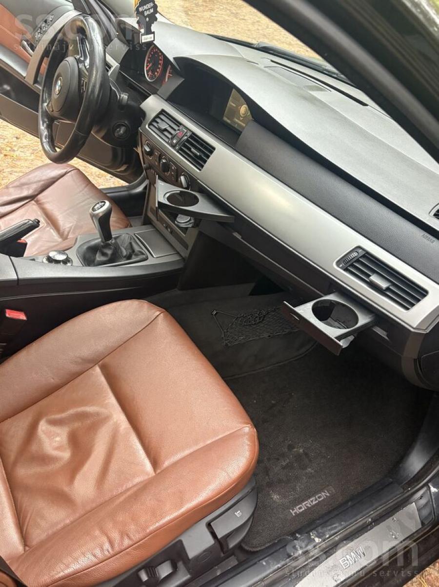 Melns BMW 525 2005 Bauska, ar dzinēja tilpumu 2.50 L un nobraukumu 410 tūkst. km par 3100 €, foto 9 vietnē AUTOMOTO.COM.LV