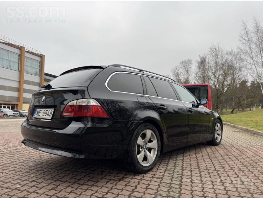 Black BMW 525 2006 in Riga, with an engine capacity of 2.50 L and mileage of 354 thousand km for 3990 €, photo 4 on AUTOMOTO.COM.LV