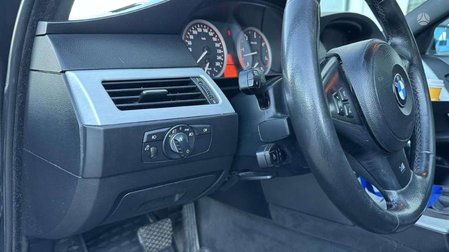 Melns BMW 525 2006 Klaipėda, ar dzinēja tilpumu 2.50 L un nobraukumu 404 tūkst. km par 3300 €, foto 19 vietnē AUTOMOTO.COM.LV
