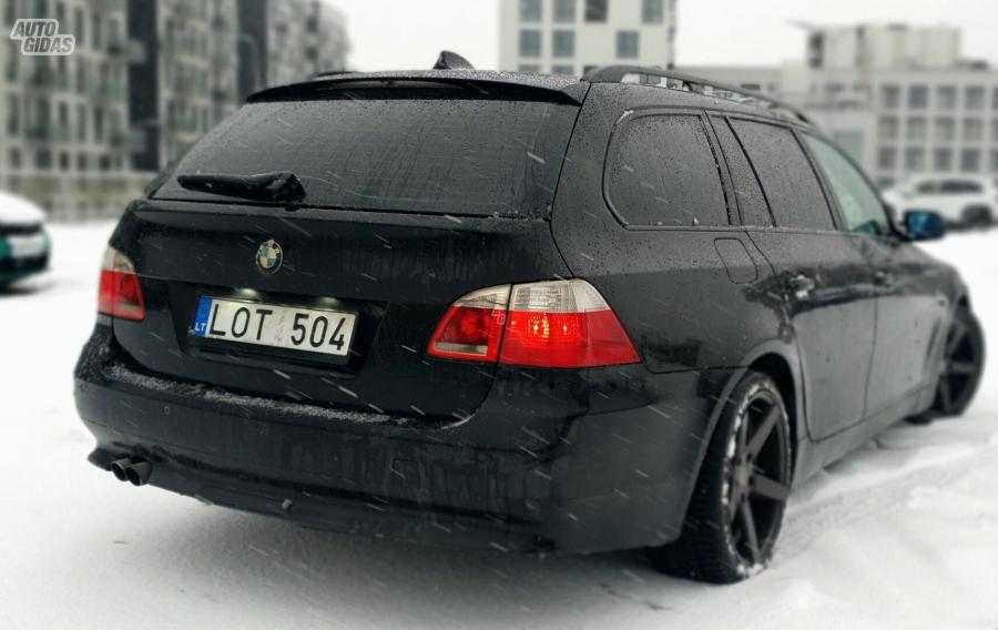 Black BMW 525 2006 in Vilnius, with an engine capacity of 2.50 L and mileage of 300 thousand km for 2650 €, photo 2 on AUTOMOTO.COM.LV
