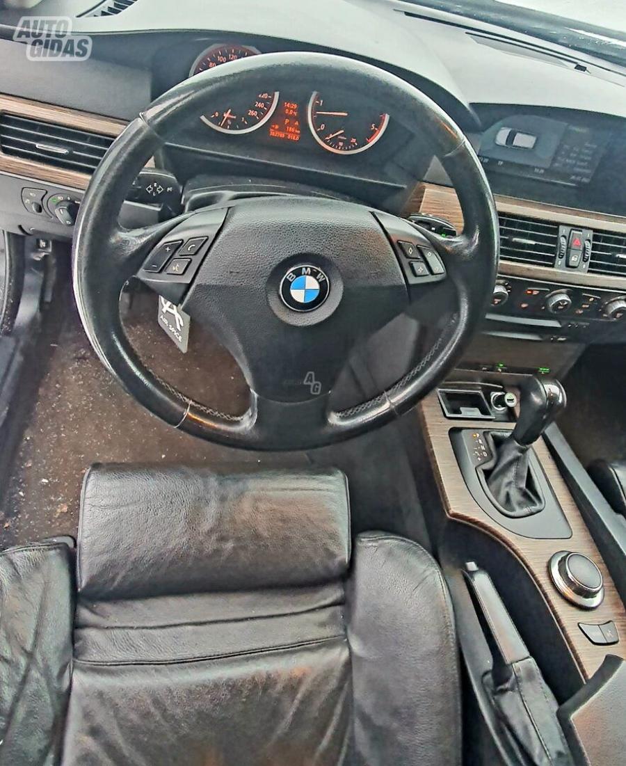 Melns BMW 525 2006 Viļņa, ar dzinēja tilpumu 2.50 L un nobraukumu 300 tūkst. km par 2650 €, foto 9 vietnē AUTOMOTO.COM.LV