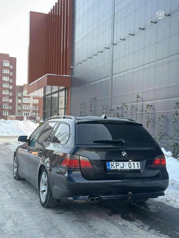 Black BMW 525 2006 in Siauliai, with an engine capacity of 2.50 L and mileage of 390 thousand km for 2850 €, photo 2 on AUTOMOTO.COM.LV
