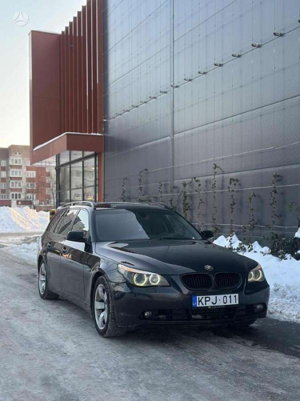Black BMW 525 2006 in Siauliai, with an engine capacity of 2.50 L and mileage of 390 thousand km for 2850 €, photo 3 on AUTOMOTO.COM.LV