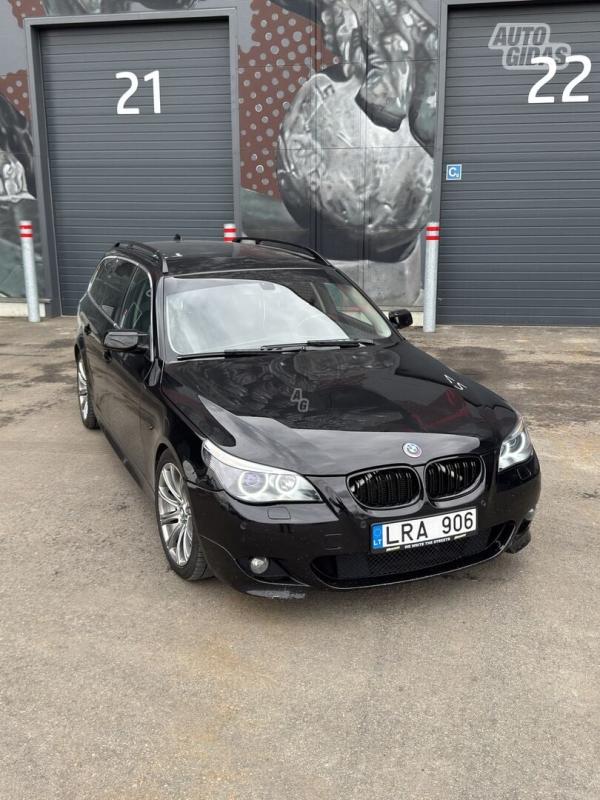 Melns BMW 525 2006 Kauņa, ar dzinēja tilpumu 2.50 L un nobraukumu 354 tūkst. km par 3700 €, foto 2 vietnē AUTOMOTO.COM.LV