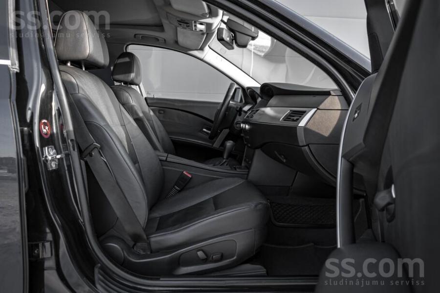 Black BMW 525 2006 in Riga, with an engine capacity of 2.50 L and mileage of 0 thousand km for 3552 €, photo 10 on AUTOMOTO.COM.LV