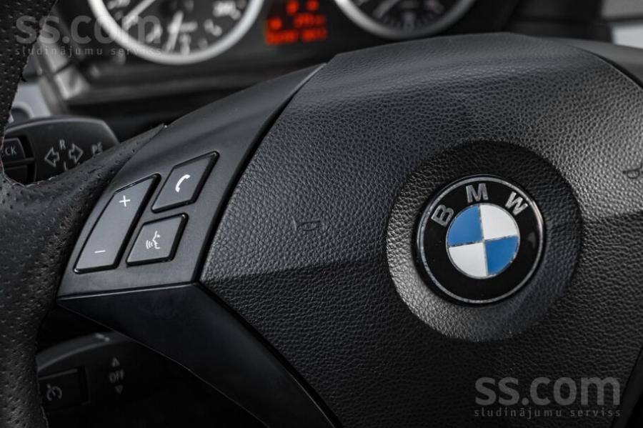 Black BMW 525 2006 in Riga, with an engine capacity of 2.50 L and mileage of 0 thousand km for 3552 €, photo 19 on AUTOMOTO.COM.LV