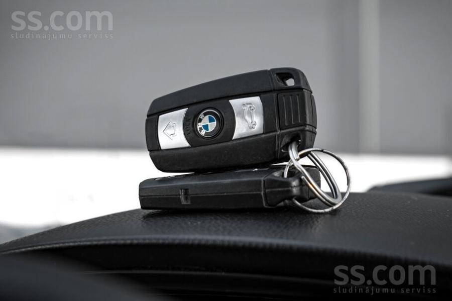 Black BMW 525 2006 in Riga, with an engine capacity of 2.50 L and mileage of 0 thousand km for 3552 €, photo 26 on AUTOMOTO.COM.LV