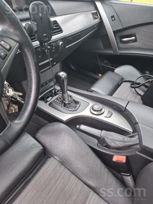 Melns BMW 525 2006 Rīga, ar dzinēja tilpumu 2.50 L un nobraukumu 392 tūkst. km par 3000 €, foto 3 vietnē AUTOMOTO.COM.LV