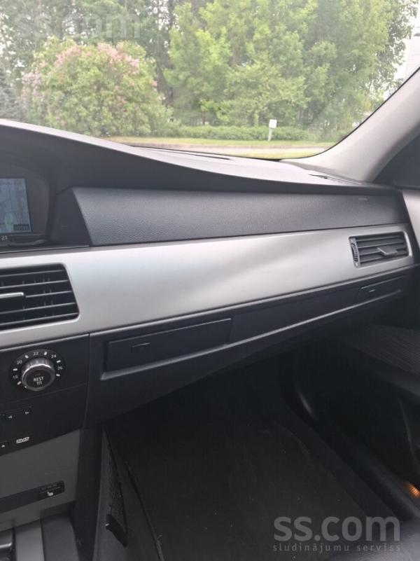 Melns BMW 525 2006 Rīga, ar dzinēja tilpumu 2.50 L un nobraukumu 392 tūkst. km par 3000 €, foto 5 vietnē AUTOMOTO.COM.LV