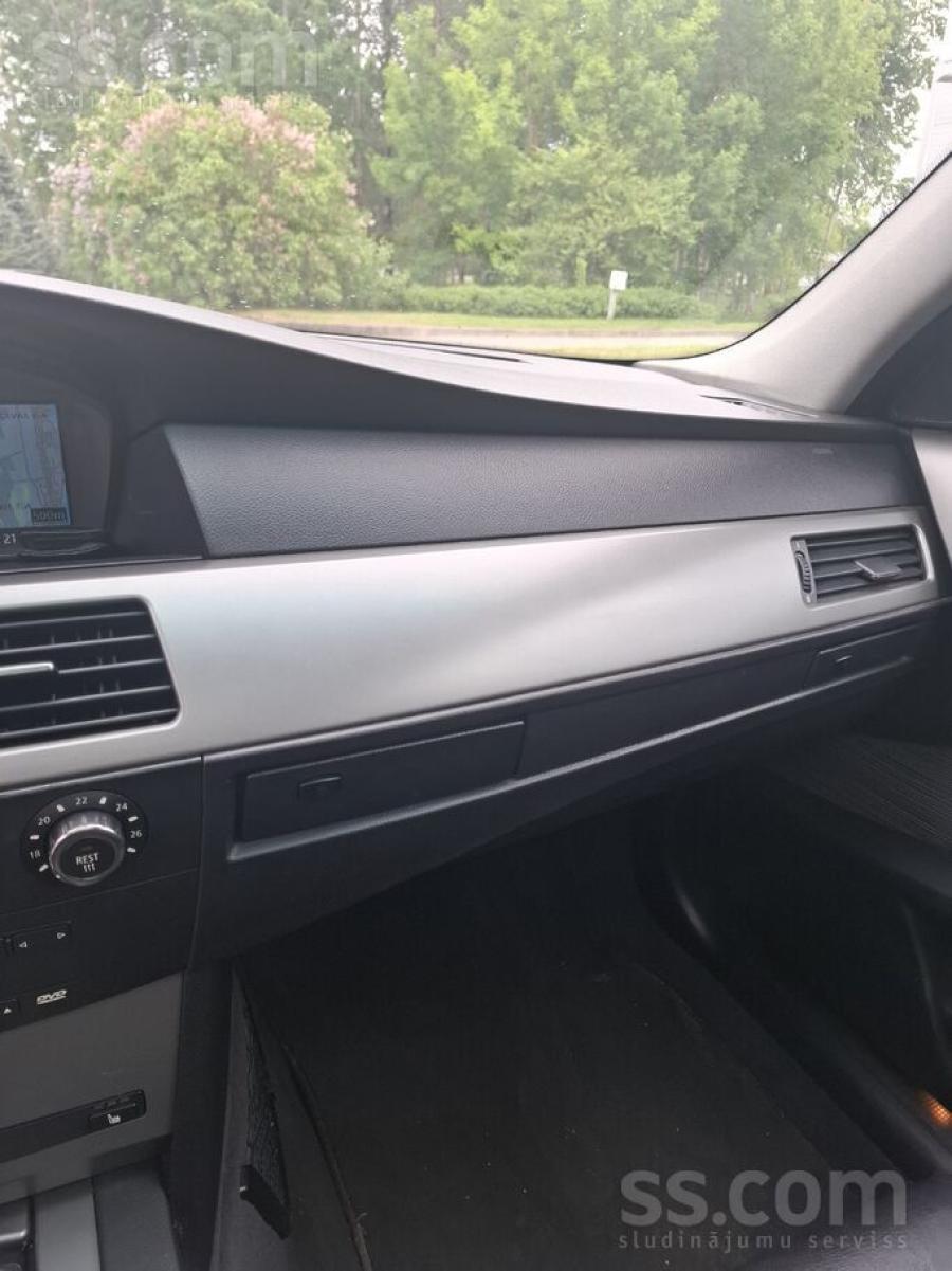 Melns BMW 525 2006 Rīga, ar dzinēja tilpumu 2.50 L un nobraukumu 392 tūkst. km par 3000 €, foto 6 vietnē AUTOMOTO.COM.LV
