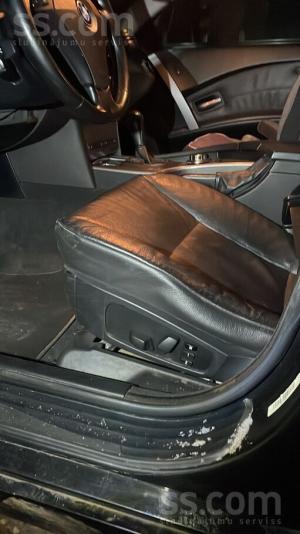 Melns BMW 525 2006 Madona, ar dzinēja tilpumu 2.50 L un nobraukumu 282 tūkst. km par 3150 €, foto 5 vietnē AUTOMOTO.COM.LV