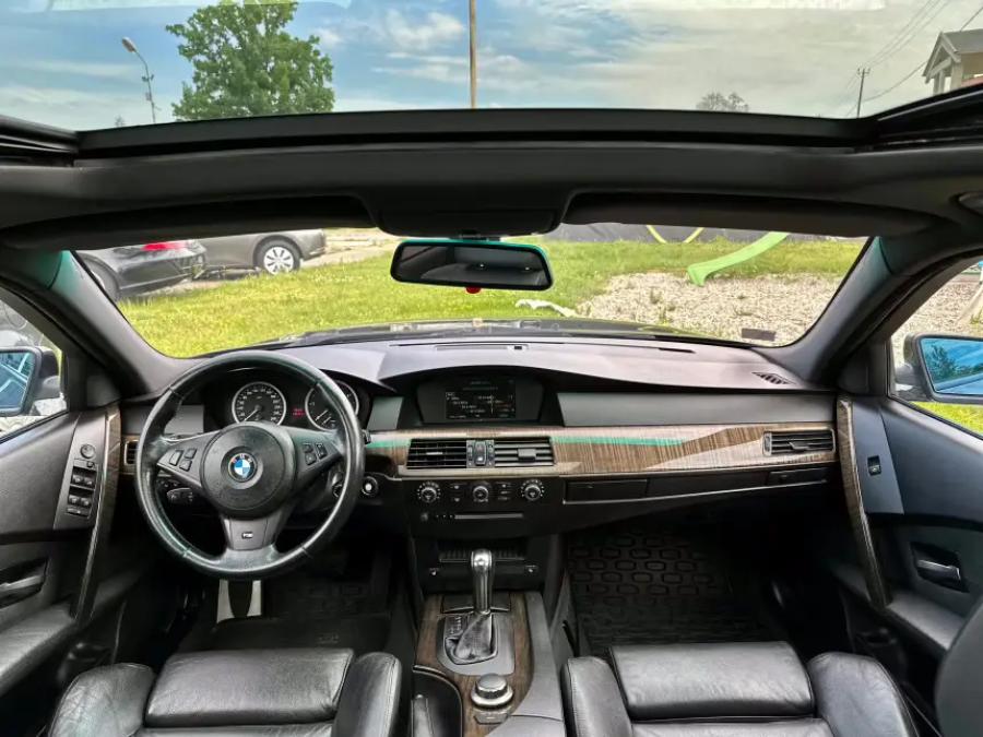 Black BMW 525 2006 in Jelgava, with an engine capacity of 2.50 L and mileage of 501 thousand km for 1200 €, photo 11 on AUTOMOTO.COM.LV