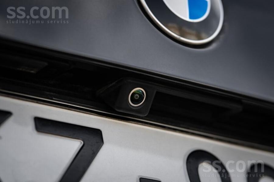 Black BMW 525 2006 in Riga, with an engine capacity of 2.50 L and mileage of 329 thousand km for 6995 €, photo 8 on AUTOMOTO.COM.LV