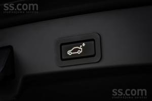 Black BMW 525 2006 in Riga, with an engine capacity of 2.50 L and mileage of 329 thousand km for 6995 €, photo 9 on AUTOMOTO.COM.LV
