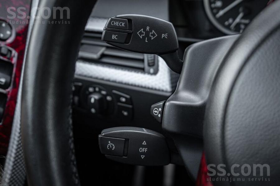 Black BMW 525 2006 in Riga, with an engine capacity of 2.50 L and mileage of 329 thousand km for 6995 €, photo 18 on AUTOMOTO.COM.LV