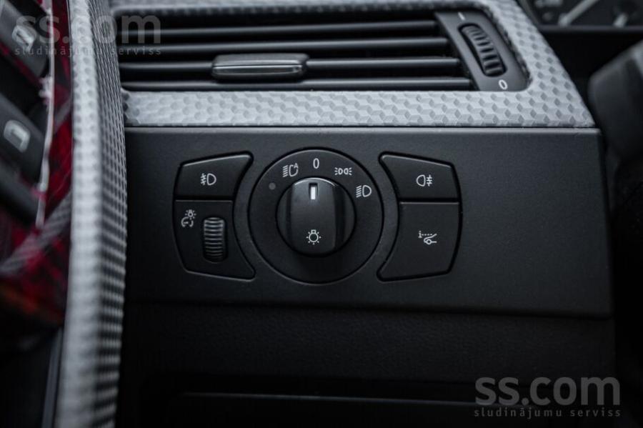 Black BMW 525 2006 in Riga, with an engine capacity of 2.50 L and mileage of 329 thousand km for 6995 €, photo 30 on AUTOMOTO.COM.LV