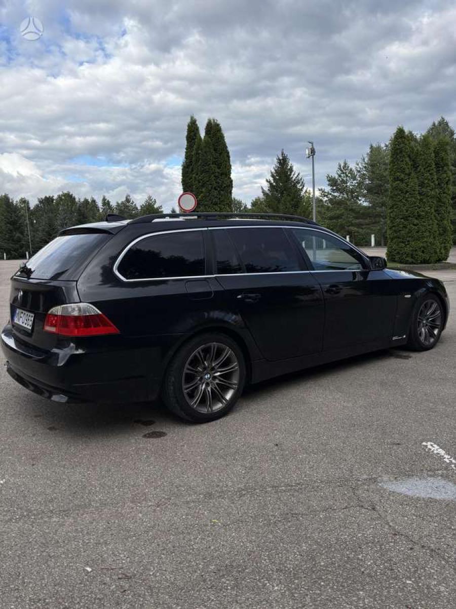 Black BMW 525 2006 in Alytus, with an engine capacity of 2.50 L and mileage of 375 thousand km for 3450 €, photo 6 on AUTOMOTO.COM.LV
