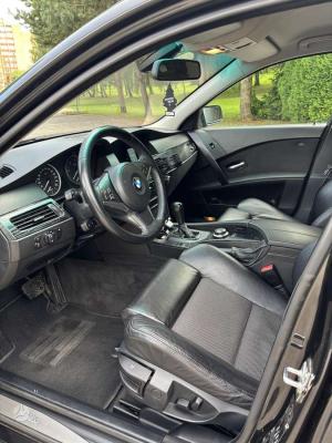 Black BMW 525 2006 in Alytus, with an engine capacity of 2.50 L and mileage of 375 thousand km for 3450 €, photo 11 on AUTOMOTO.COM.LV