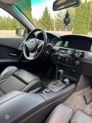 Black BMW 525 2006 in Alytus, with an engine capacity of 2.50 L and mileage of 375 thousand km for 3450 €, photo 17 on AUTOMOTO.COM.LV