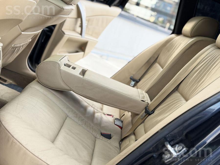 Black BMW 525 2006 in Riga, with an engine capacity of 2.50 L and mileage of 383 thousand km for 3750 €, photo 13 on AUTOMOTO.COM.LV