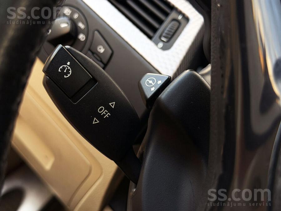 Black BMW 525 2006 in Riga, with an engine capacity of 2.50 L and mileage of 383 thousand km for 3750 €, photo 22 on AUTOMOTO.COM.LV