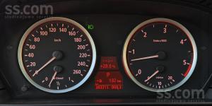 Black BMW 525 2006 in Riga, with an engine capacity of 2.50 L and mileage of 383 thousand km for 3750 €, photo 23 on AUTOMOTO.COM.LV