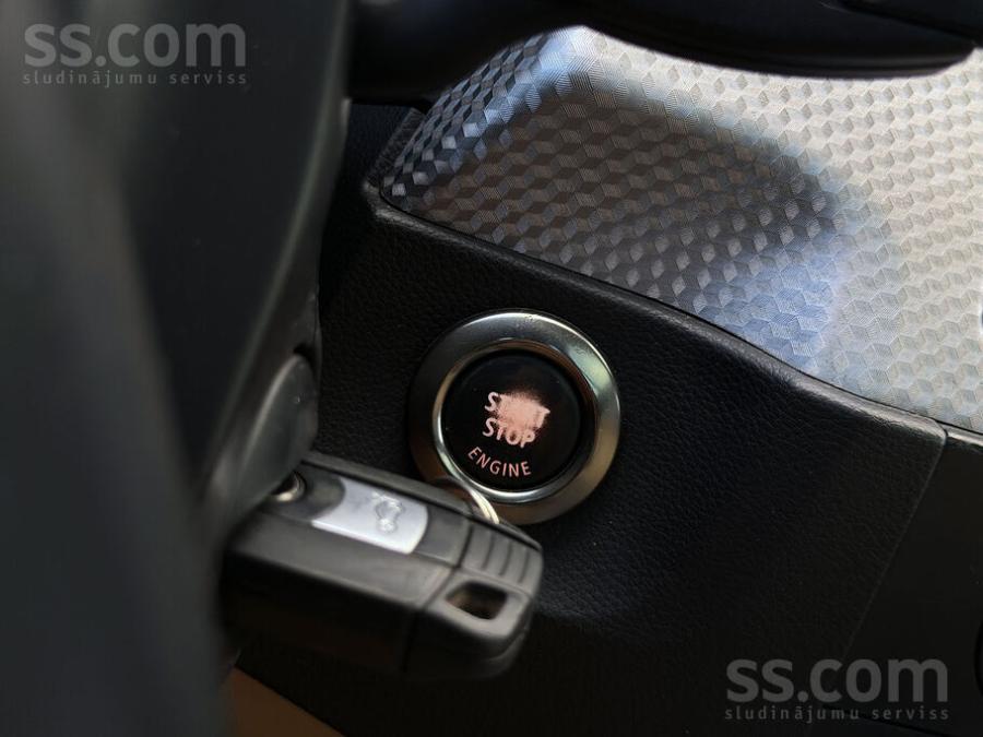 Black BMW 525 2006 in Riga, with an engine capacity of 2.50 L and mileage of 383 thousand km for 3750 €, photo 25 on AUTOMOTO.COM.LV