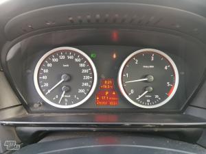 Black BMW 525 2006 in Utena, with an engine capacity of 2.50 L and mileage of 471 thousand km for 2800 €, photo 9 on AUTOMOTO.COM.LV