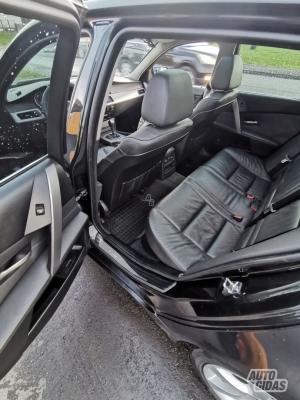 Black BMW 525 2006 in Utena, with an engine capacity of 2.50 L and mileage of 471 thousand km for 2800 €, photo 12 on AUTOMOTO.COM.LV