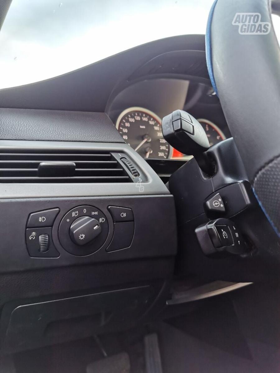 Black BMW 525 2006 in Utena, with an engine capacity of 2.50 L and mileage of 471 thousand km for 2800 €, photo 20 on AUTOMOTO.COM.LV