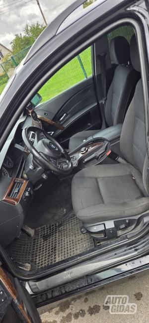 Melns BMW 525 2006 Klaipėda, ar dzinēja tilpumu 2.50 L un nobraukumu 308 tūkst. km par 2000 €, foto 7 vietnē AUTOMOTO.COM.LV