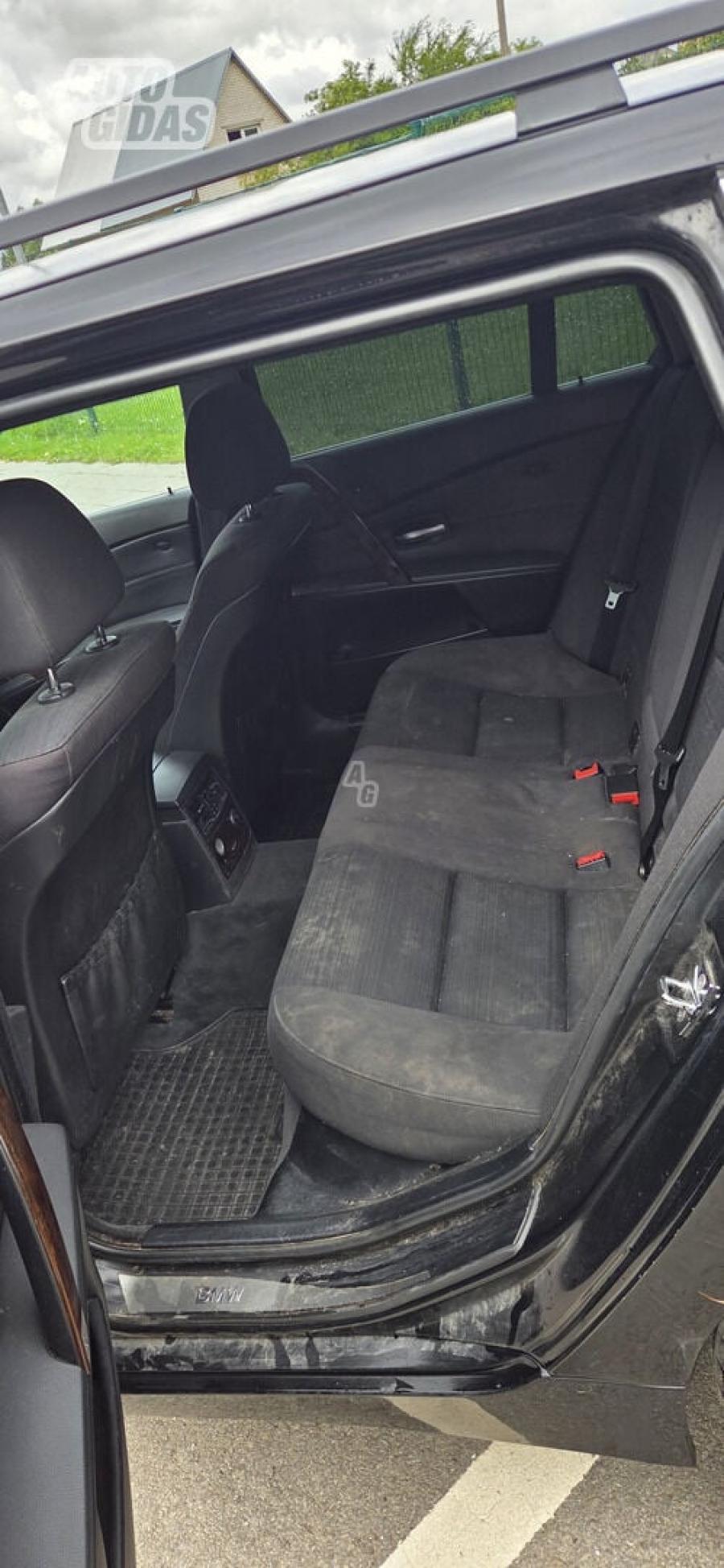 Melns BMW 525 2006 Klaipėda, ar dzinēja tilpumu 2.50 L un nobraukumu 308 tūkst. km par 2000 €, foto 8 vietnē AUTOMOTO.COM.LV