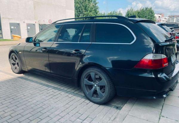 Black BMW 525 2006 in Vilnius, with an engine capacity of 2.50 L and mileage of 322 thousand km for 1700 €, photo 5 on AUTOMOTO.COM.LV