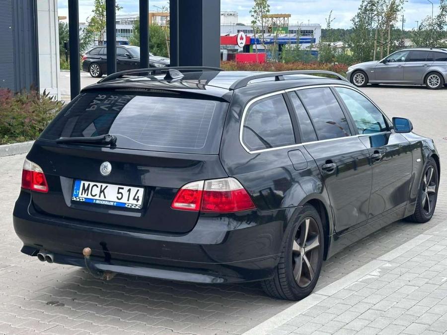 Black BMW 525 2006 in Vilnius, with an engine capacity of 2.50 L and mileage of 372 thousand km for 1450 €, photo 4 on AUTOMOTO.COM.LV