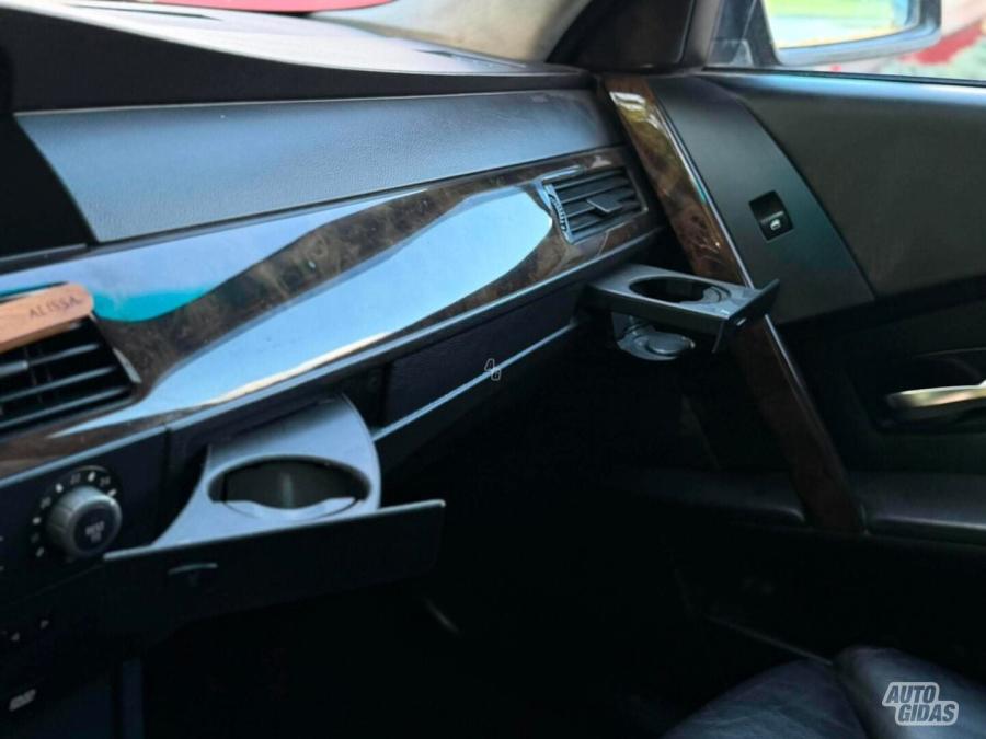 Melns BMW 525 2006 Kauņa, ar dzinēja tilpumu 2.50 L un nobraukumu 324 tūkst. km par 4000 €, foto 16 vietnē AUTOMOTO.COM.LV