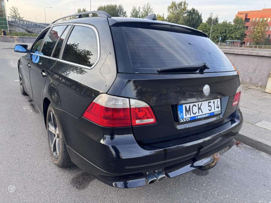 Melns BMW 525 2006 Viļņa, ar dzinēja tilpumu 2.50 L un nobraukumu 370 tūkst. km par 1200 €, foto 1 vietnē AUTOMOTO.COM.LV