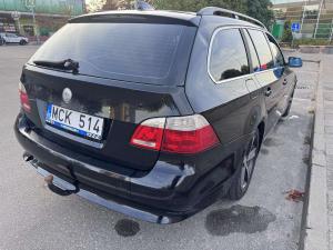 Melns BMW 525 2006 Viļņa, ar dzinēja tilpumu 2.50 L un nobraukumu 370 tūkst. km par 1200 €, foto 3 vietnē AUTOMOTO.COM.LV