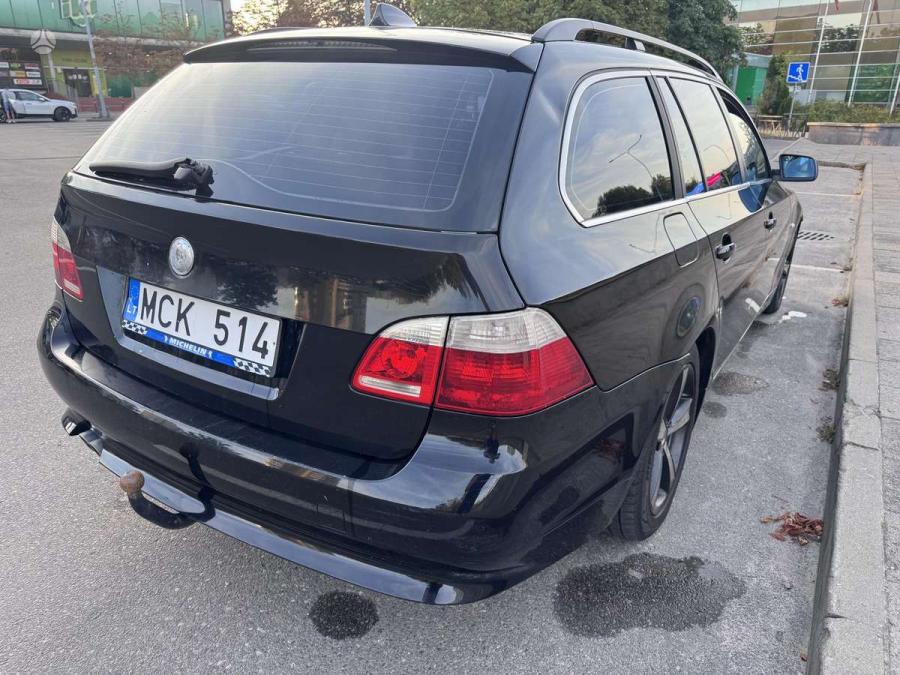 Melns BMW 525 2006 Viļņa, ar dzinēja tilpumu 2.50 L un nobraukumu 370 tūkst. km par 1200 €, foto 3 vietnē AUTOMOTO.COM.LV