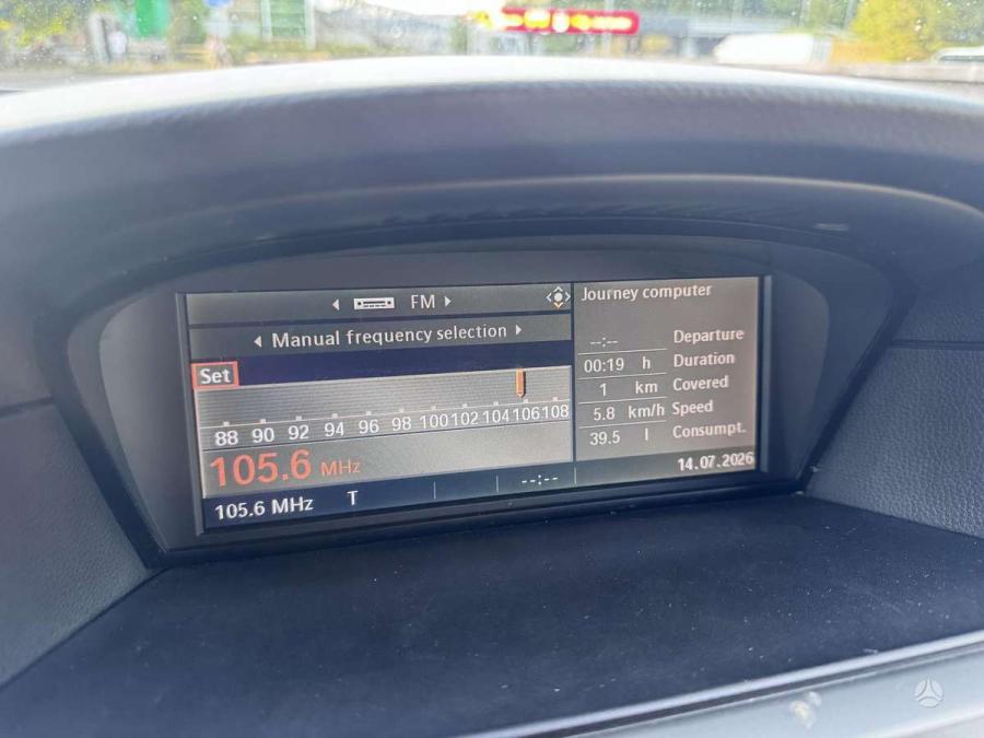 Melns BMW 525 2006 Viļņa, ar dzinēja tilpumu 2.50 L un nobraukumu 370 tūkst. km par 1200 €, foto 10 vietnē AUTOMOTO.COM.LV